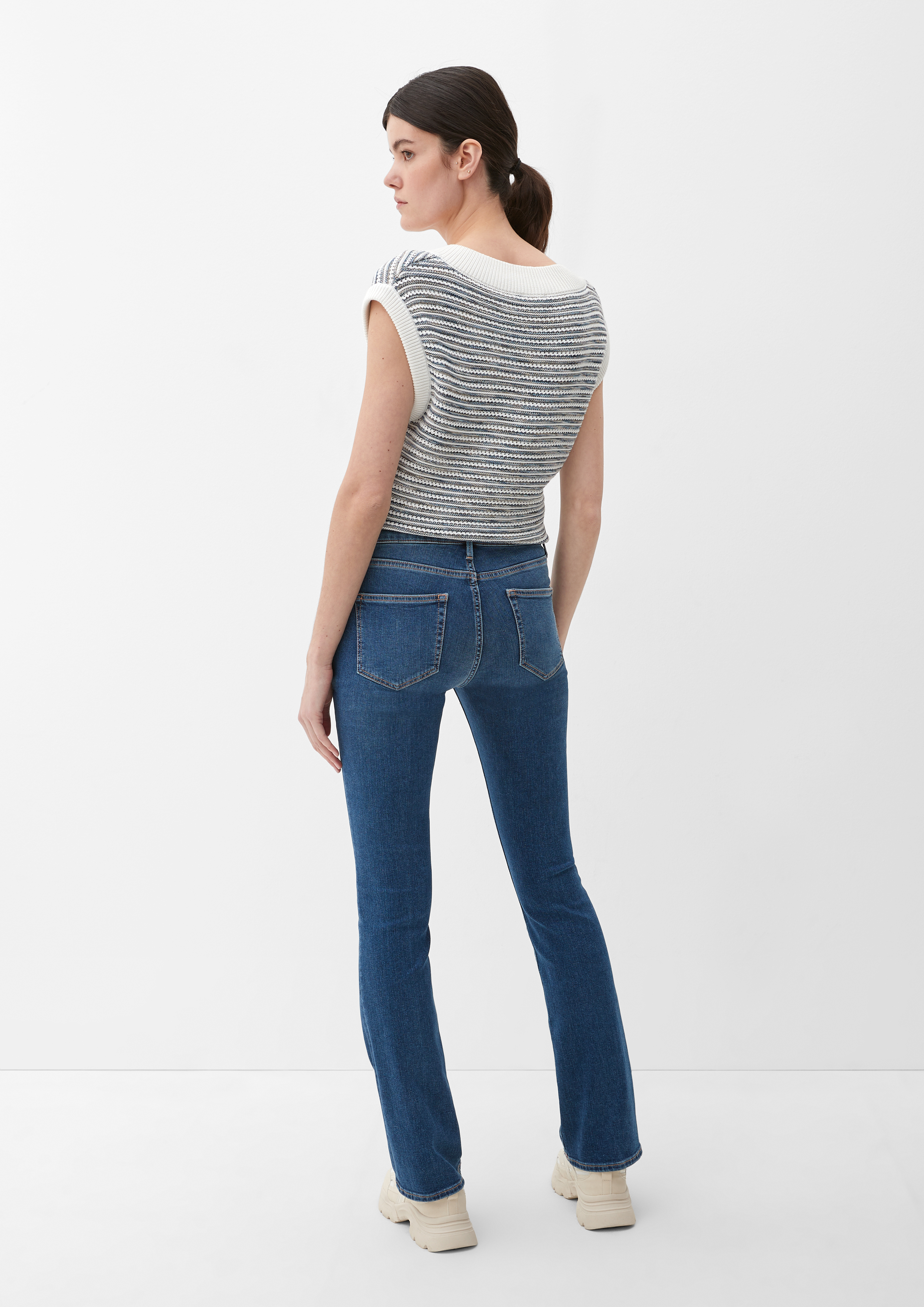 Jeans Beverly / Slim Fit / Mid Rise / Bootcut Leg - ozeanblau | s.Oliver