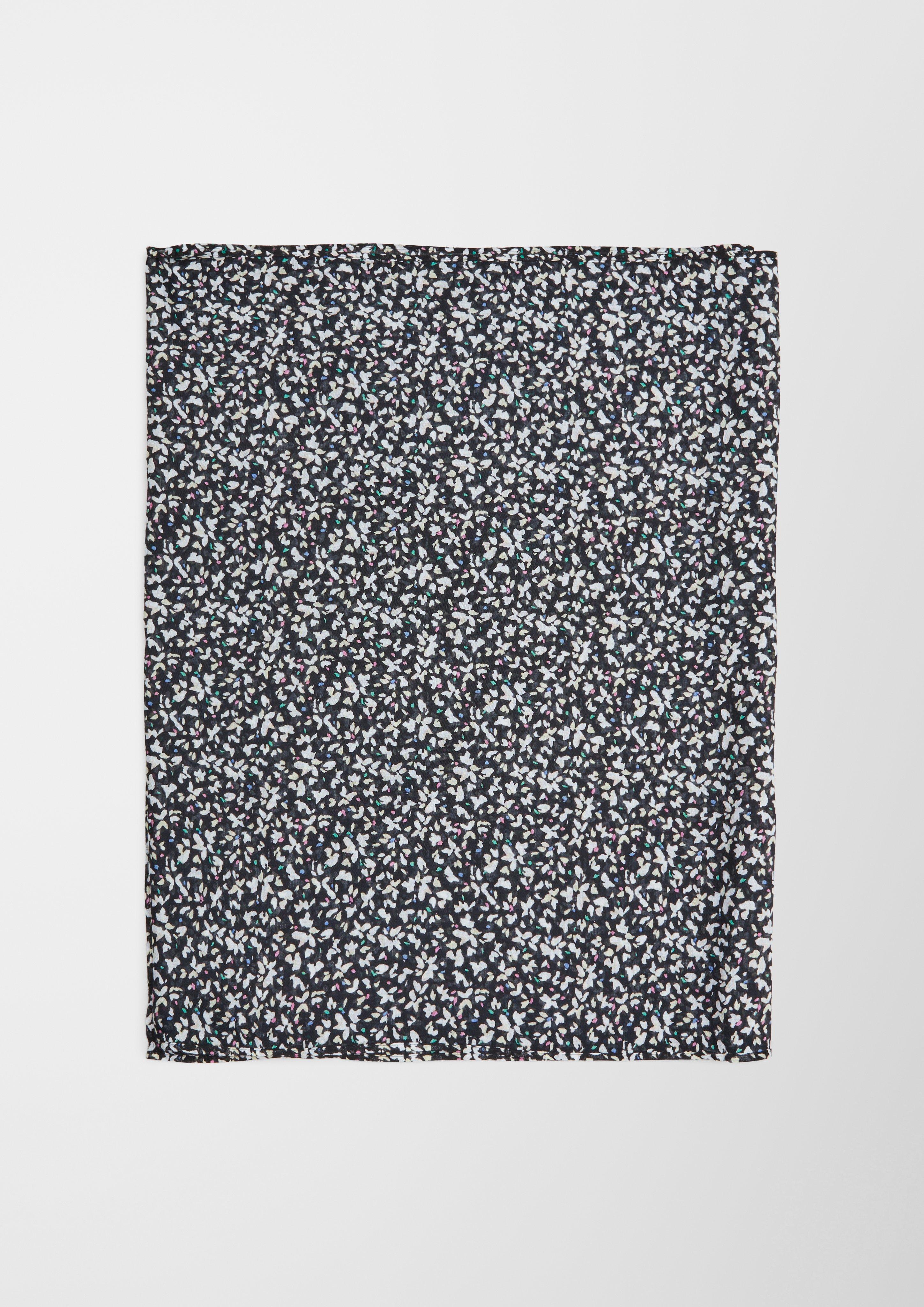 Viscose scarf with floral pattern - black | s.Oliver