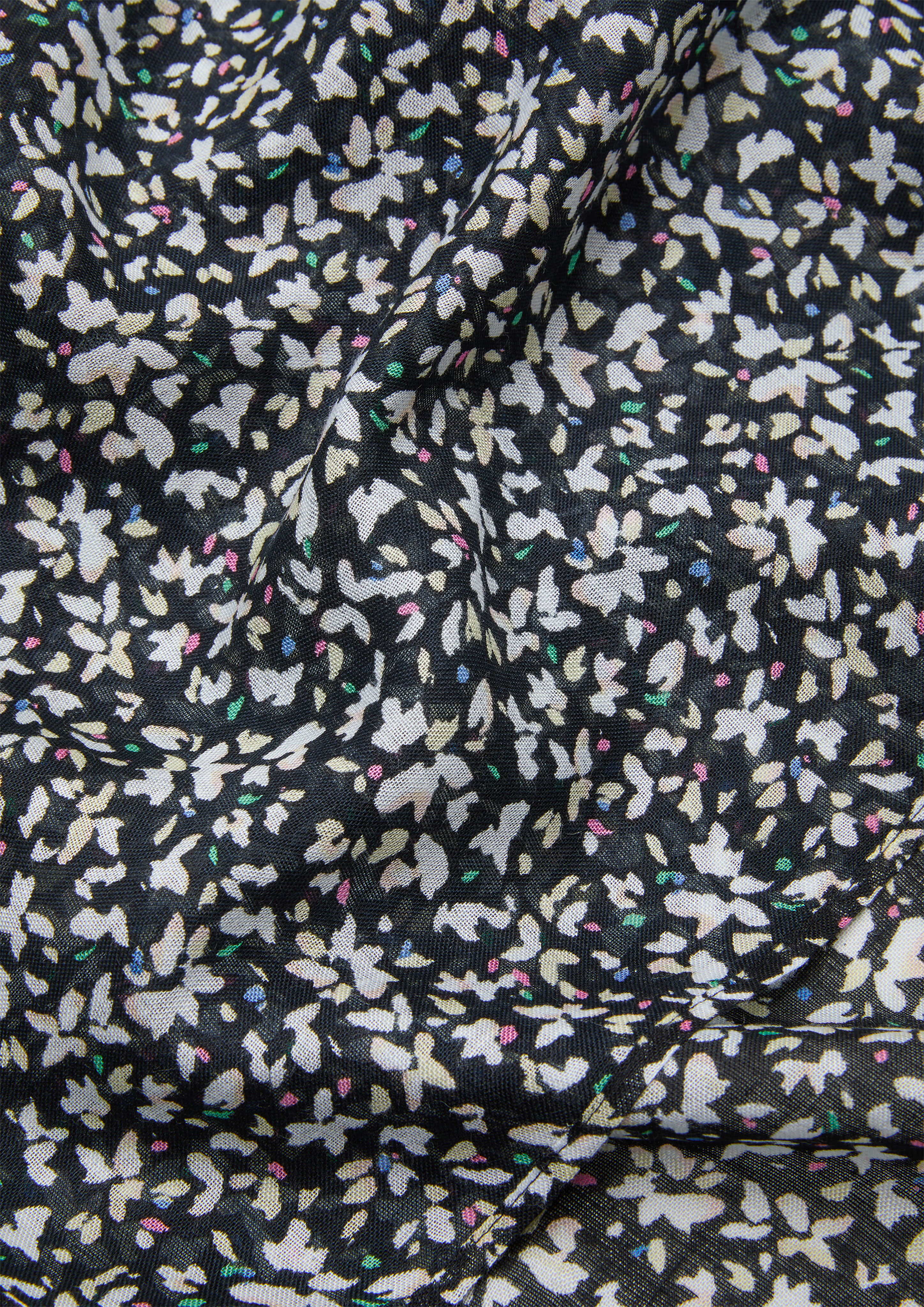 Viscose scarf with floral pattern - black | s.Oliver