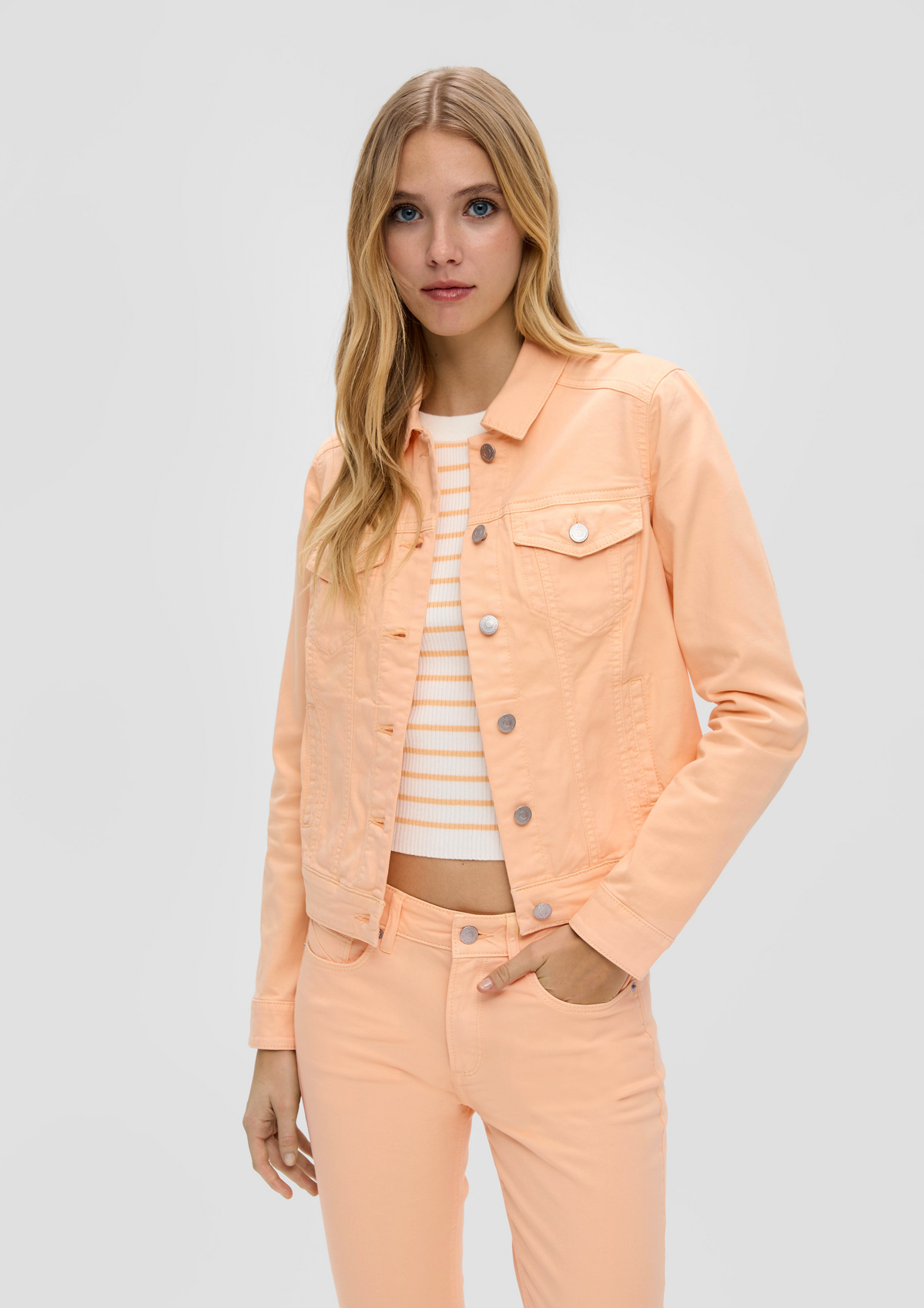Denim jacket in a slim fit - peach | s.Oliver