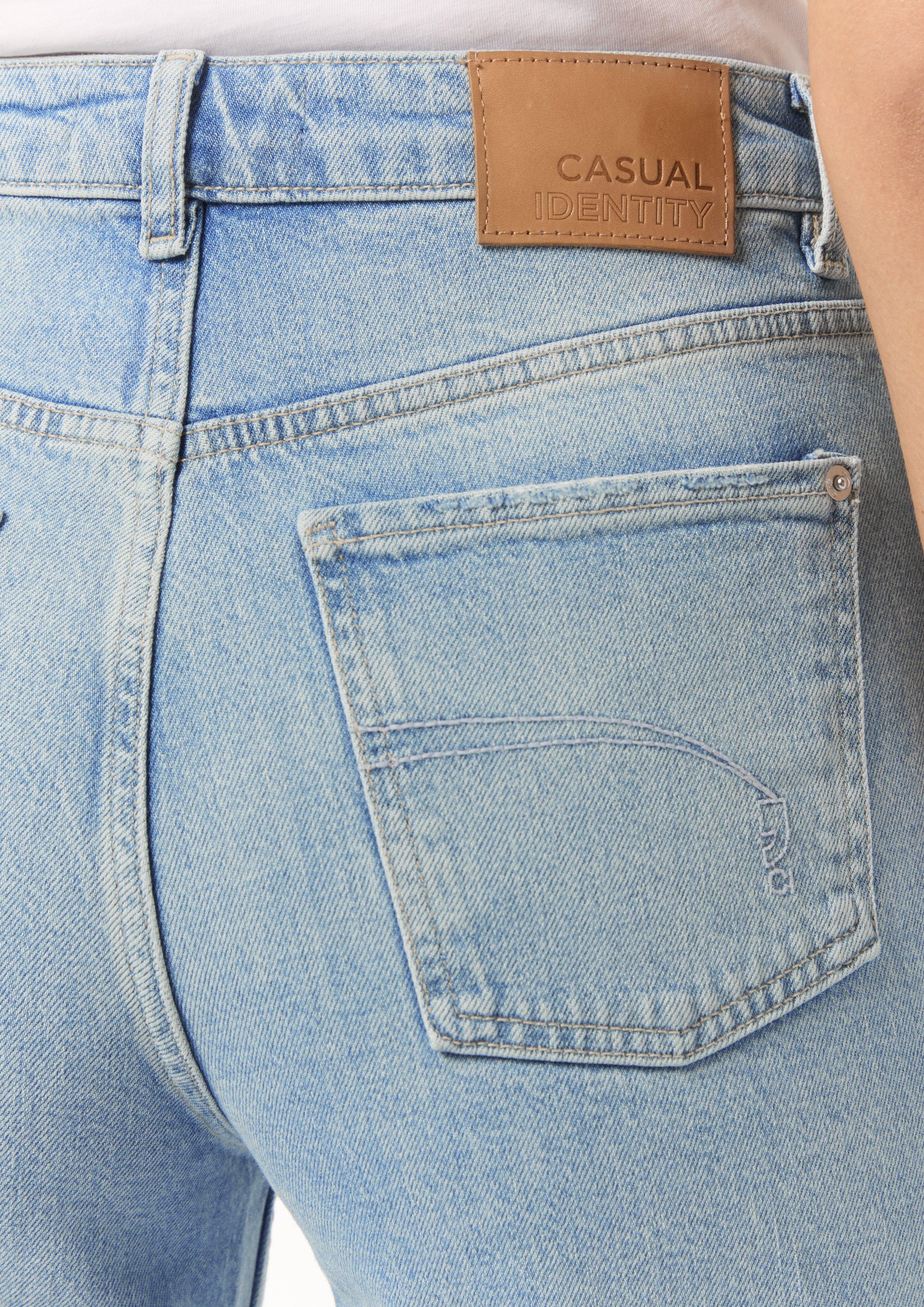 Garment-washed straight leg jeans - light blue | Comma