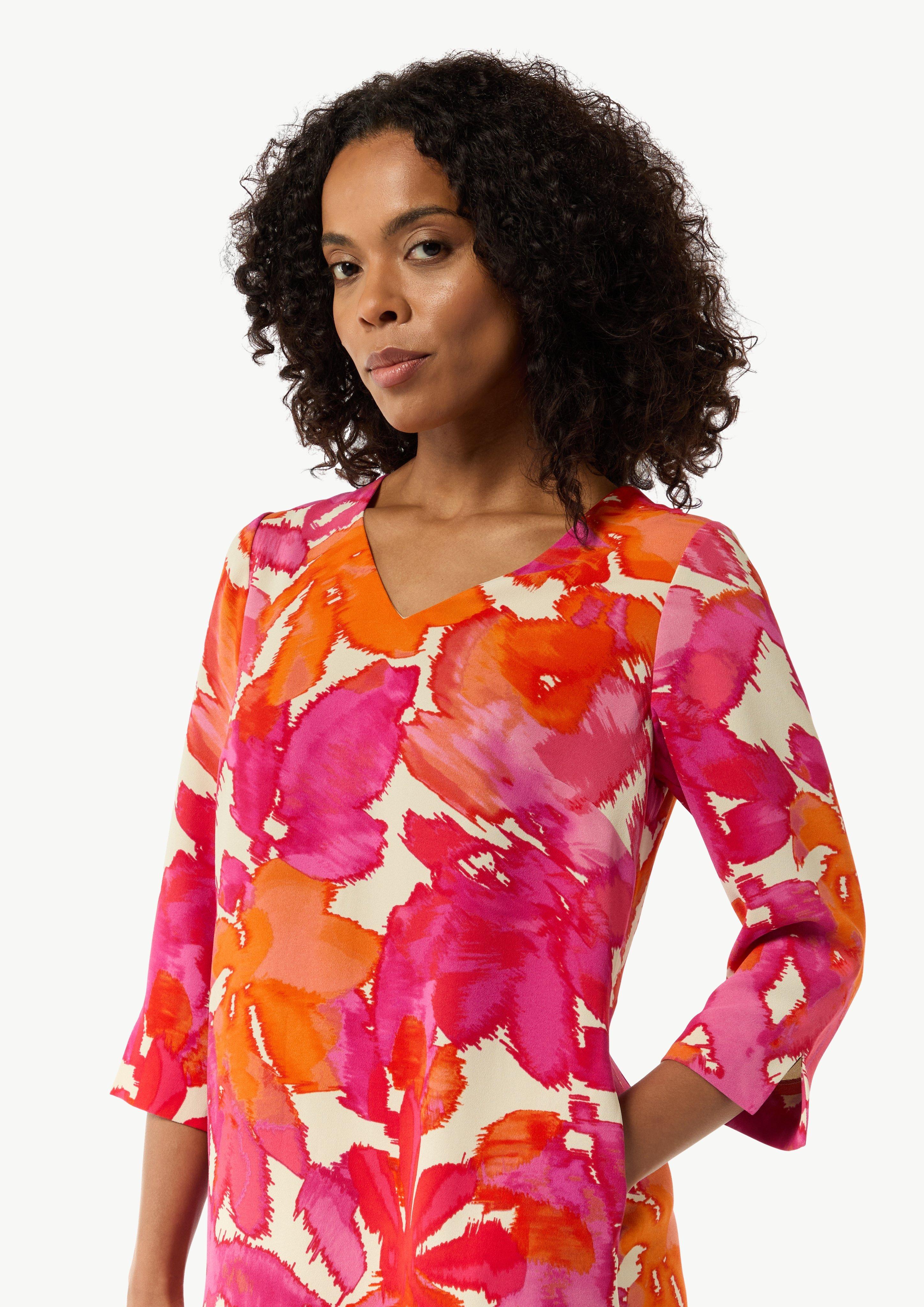 Patterned crêpe dress - coral red | Comma