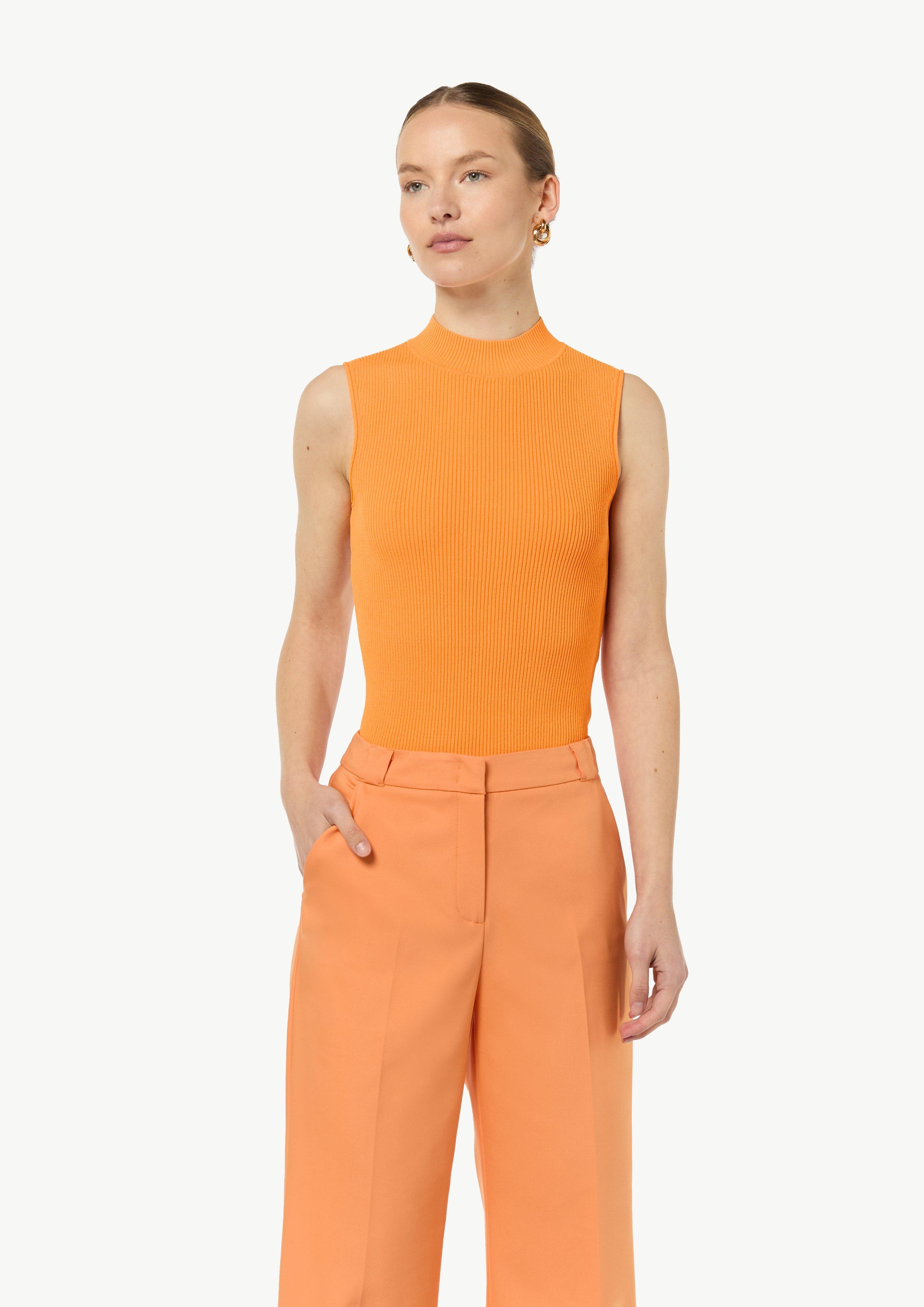 Knitted top in a viscose blend - orange | Comma