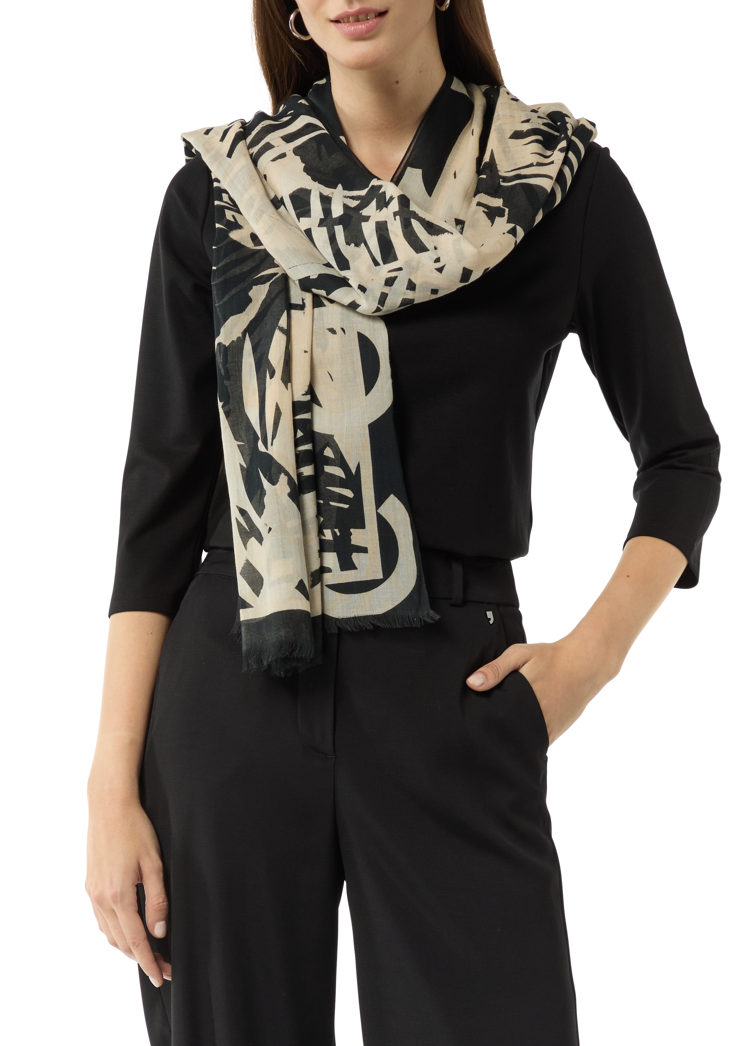 Modal blend scarf with a floral pattern - black | Comma