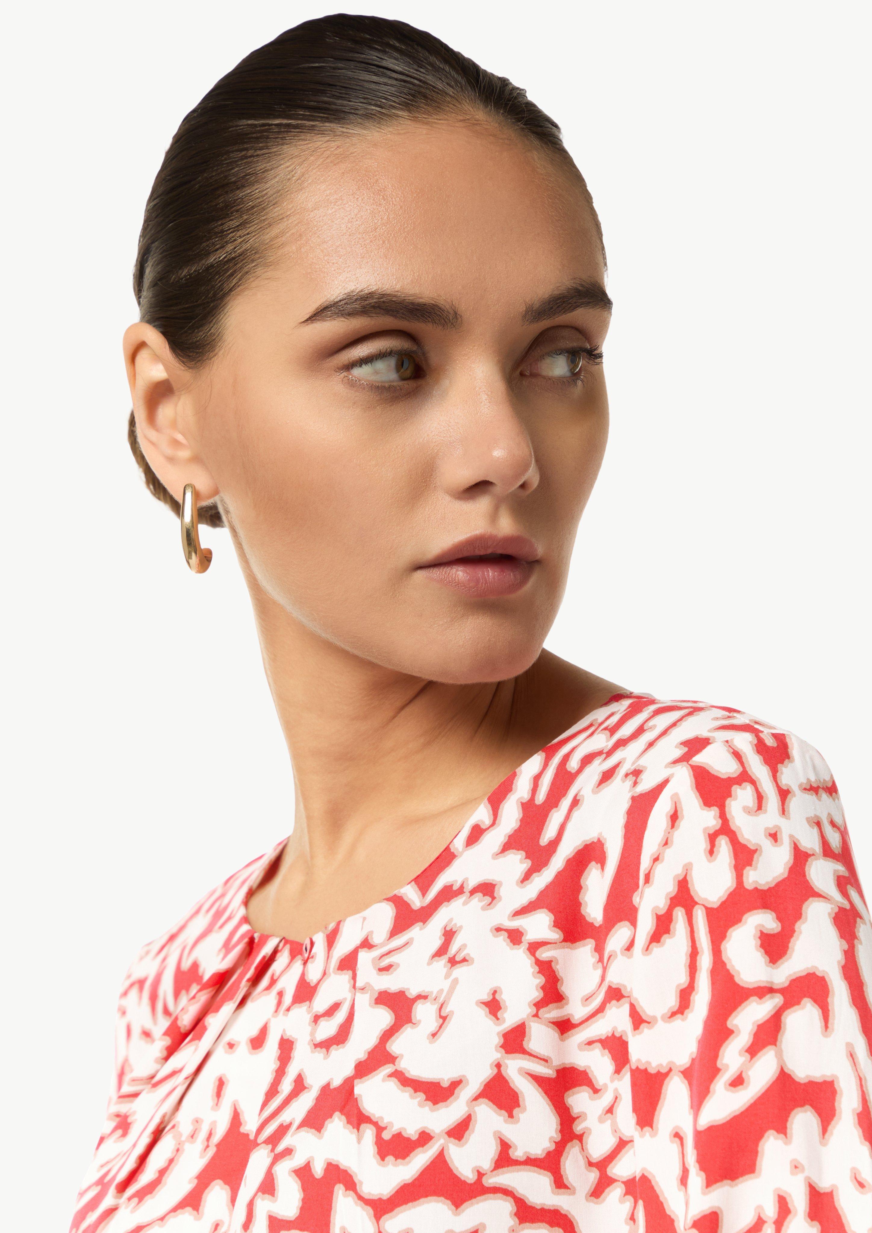 Blouse with pleated neckline - coral red | Comma