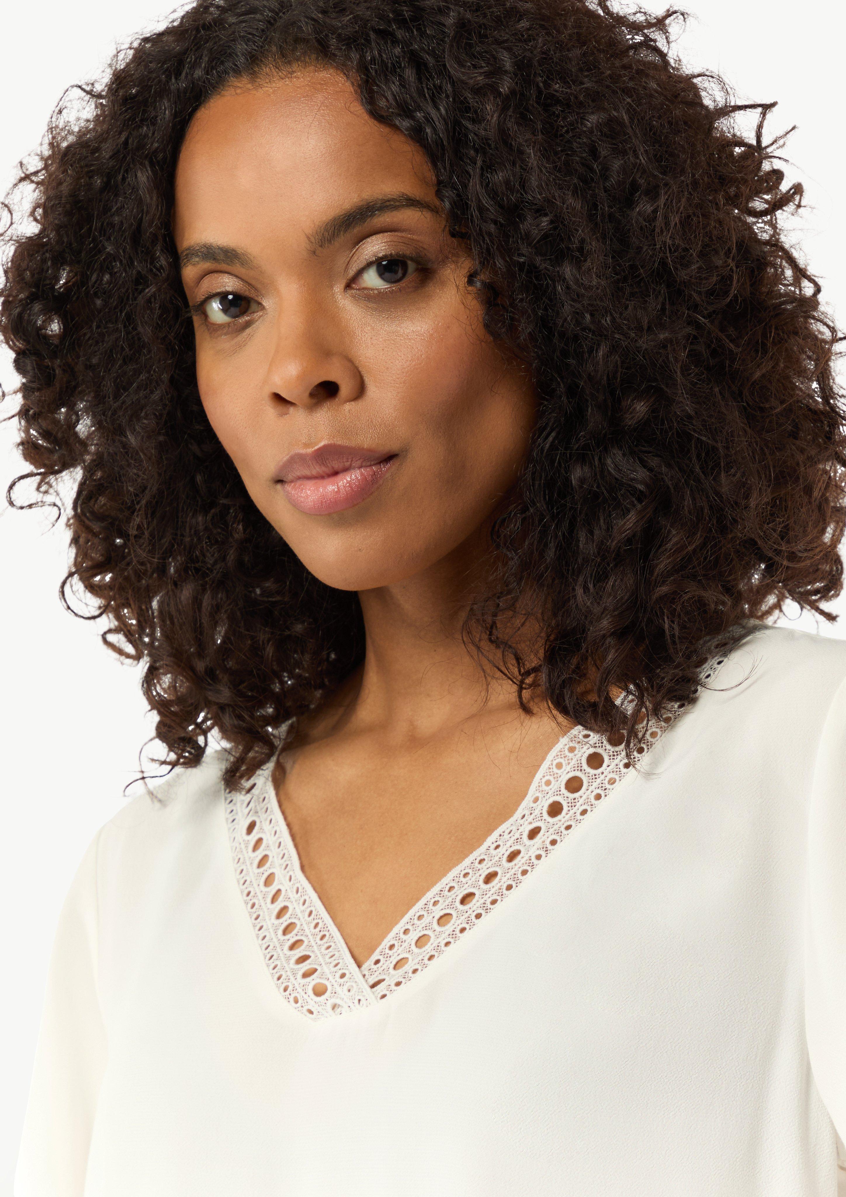 Loose-fitting crêpe top with a lace detail - white | Comma