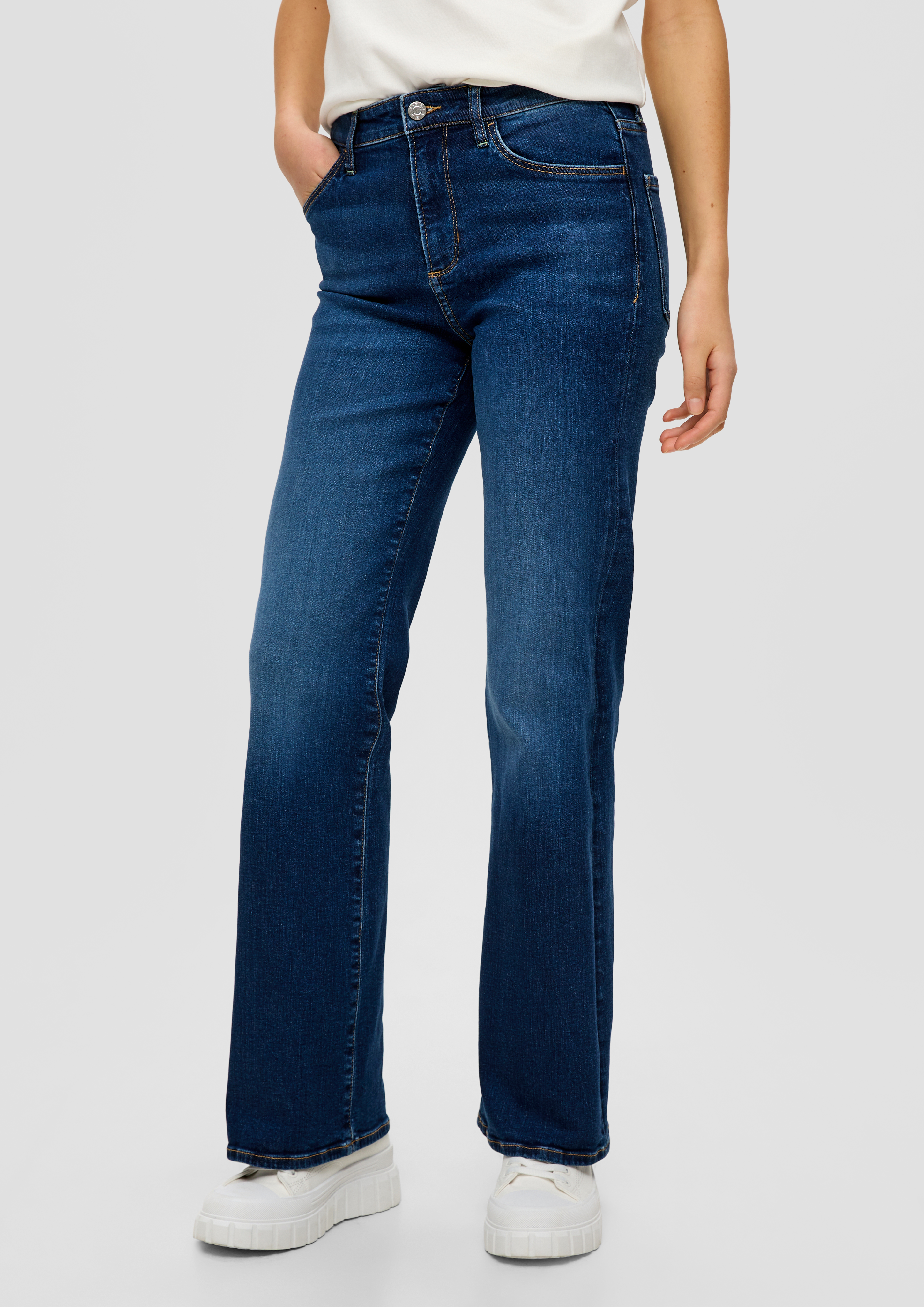 360° denim / jeans / slim fit / high rise / flared leg - blue | s.Oliver