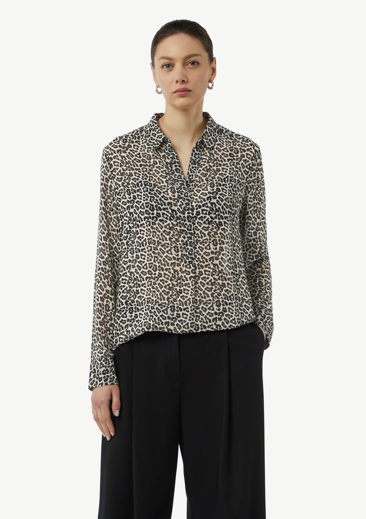 Long chiffon blouse with a leopard print - beige | Comma
