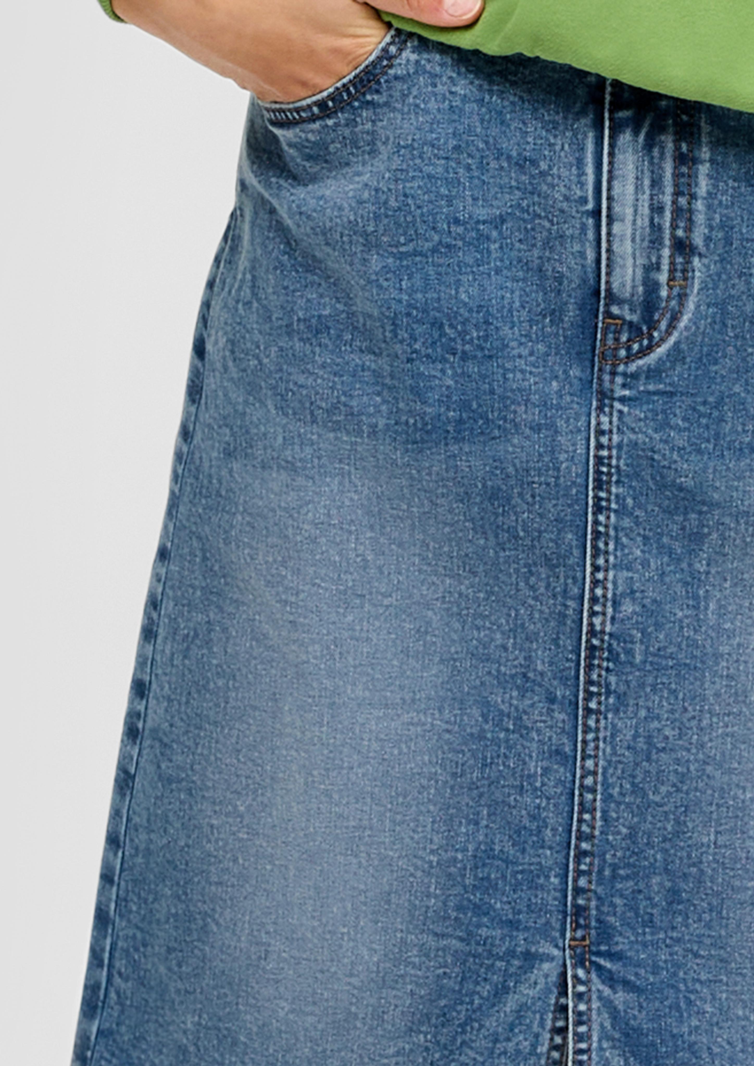 Knee-length denim skirt with a slit - blue | s.Oliver Knee-length denim skirt with a slit - blue | s.Oliver