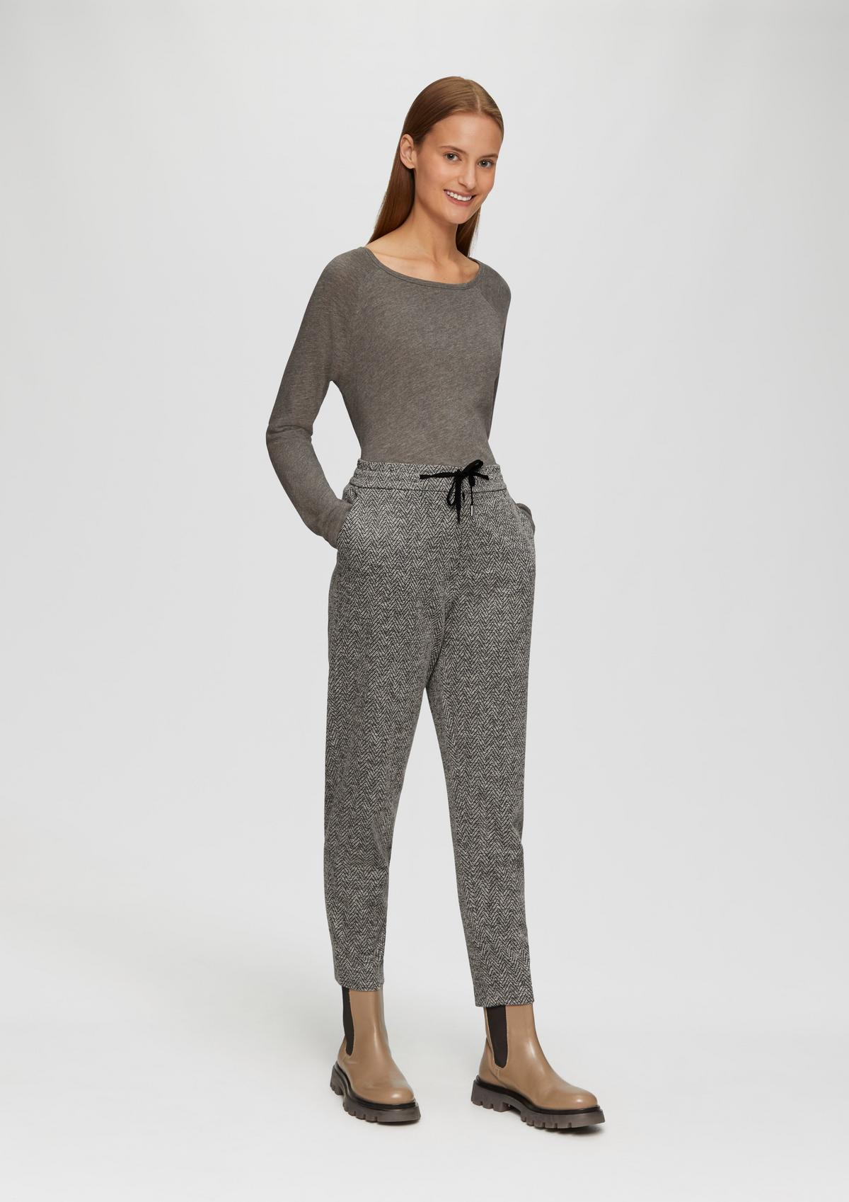Stretchy patterned tracksuit bottoms - dark grey | s.Oliver