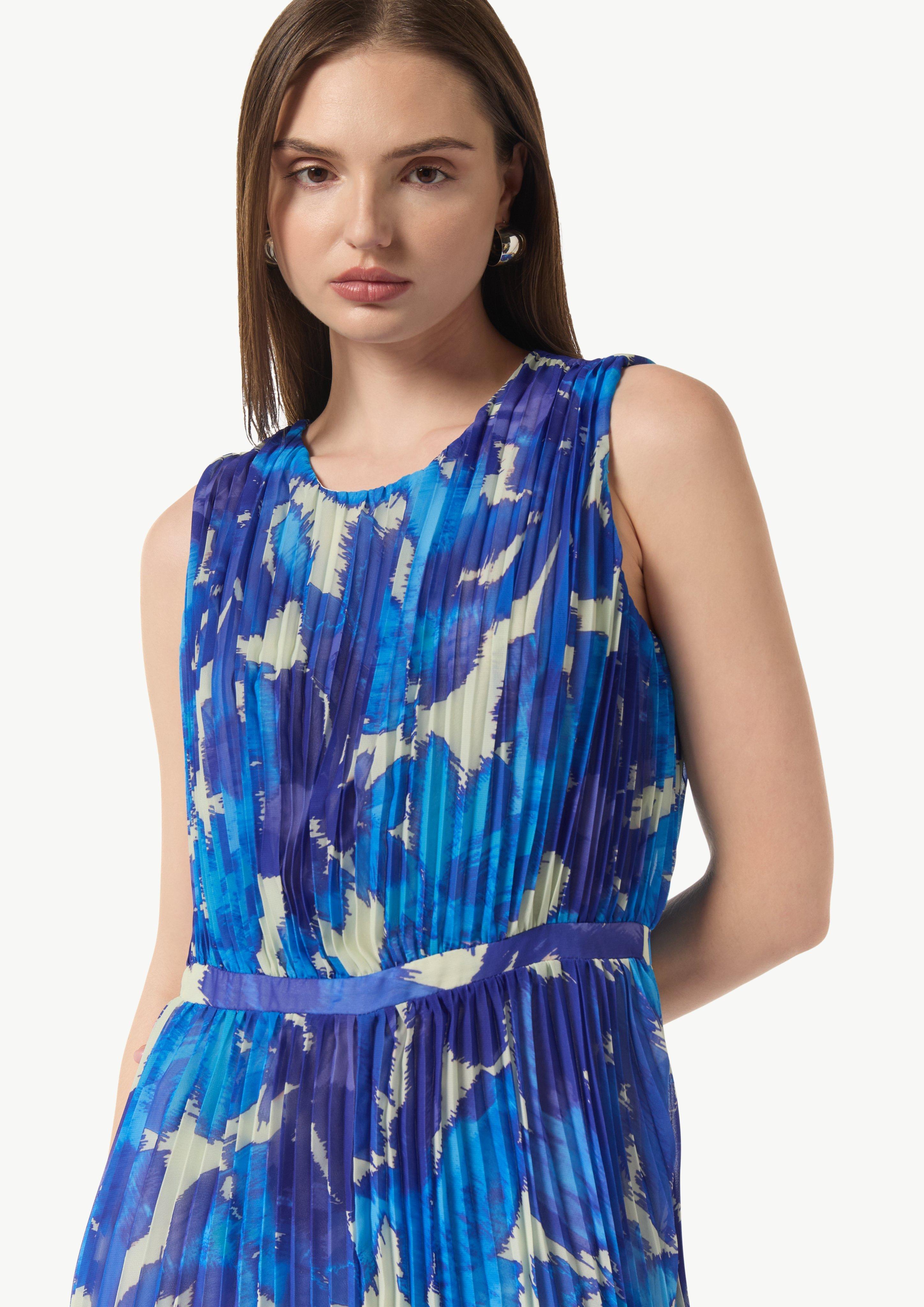 Pleated chiffon dress - sky blue | Comma