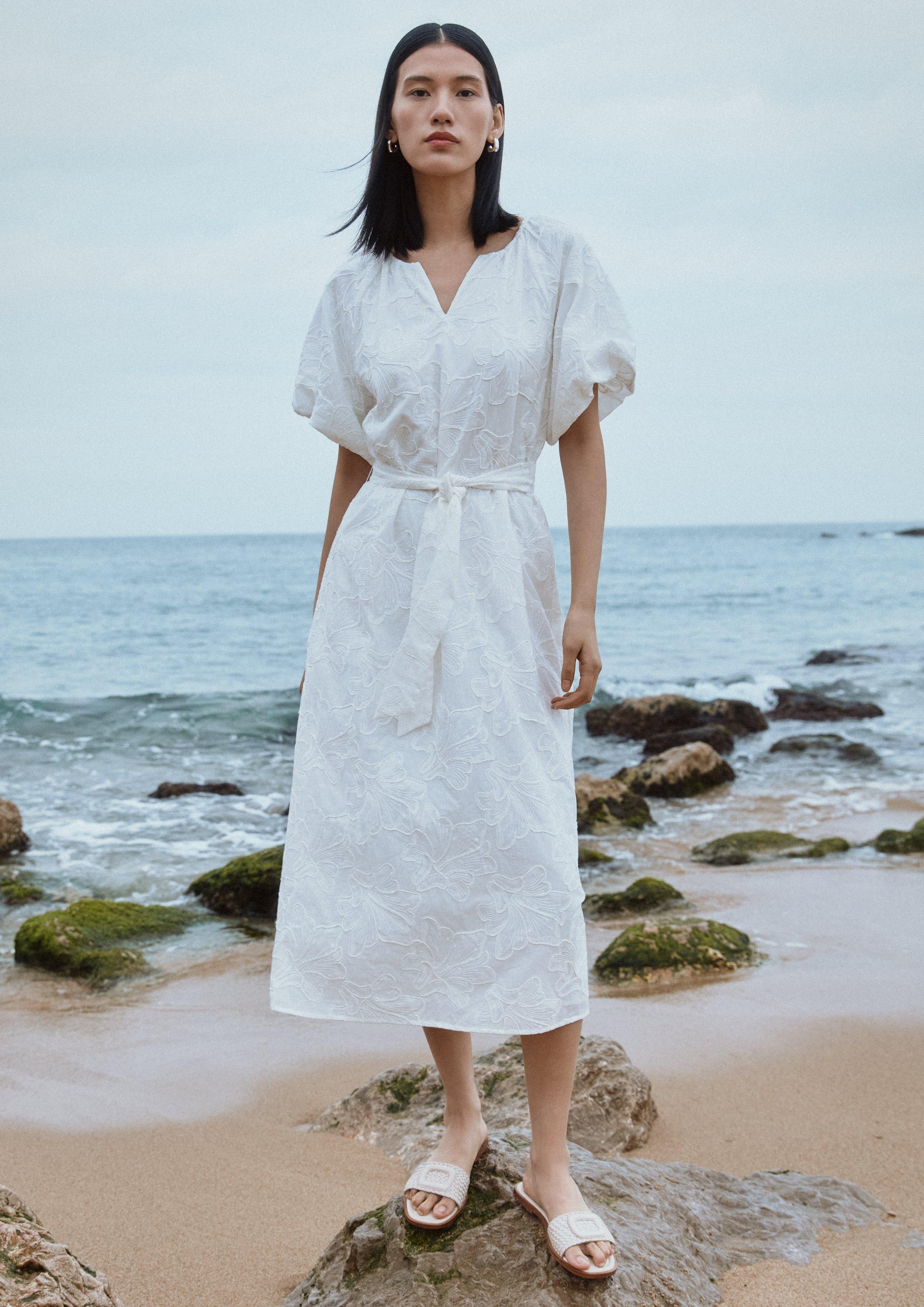 Buy Outfits online | Comma